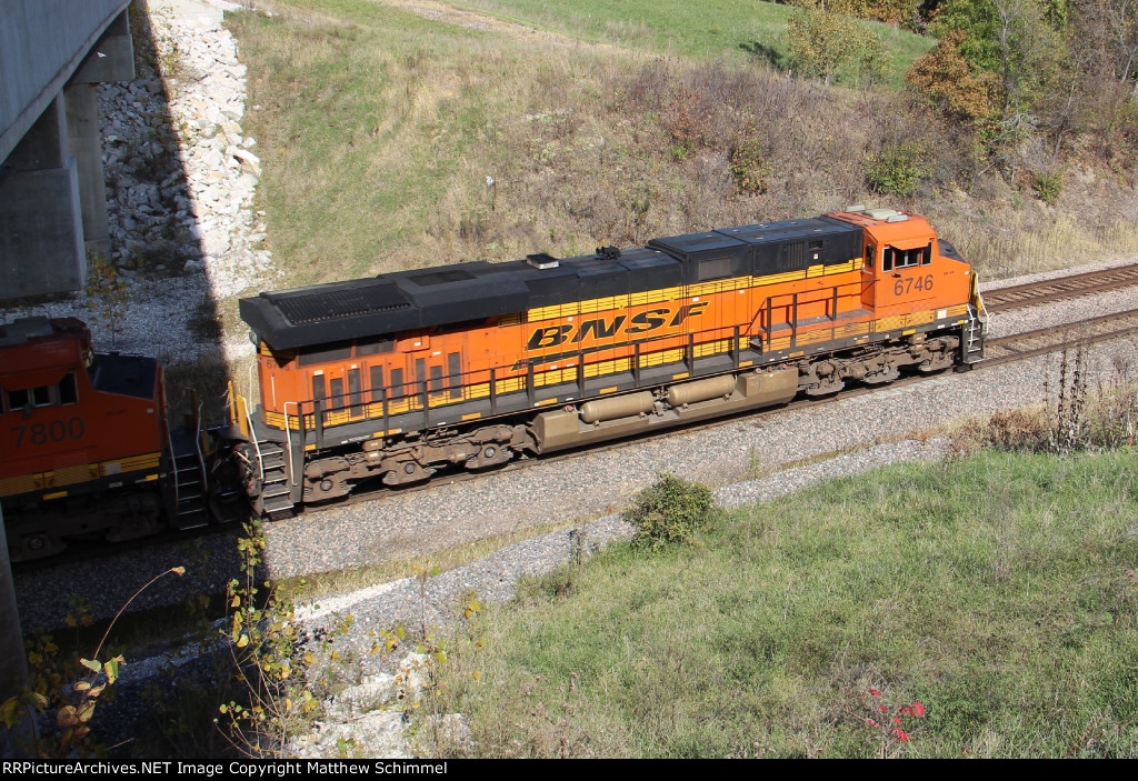 BNSF 6746